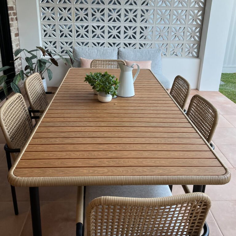 Wooden Outside Table丨Furniture Manufacturer丨Outdoor Whale